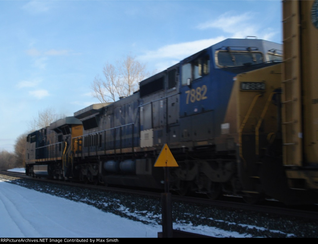 CSXT 7882 on CSX Q268